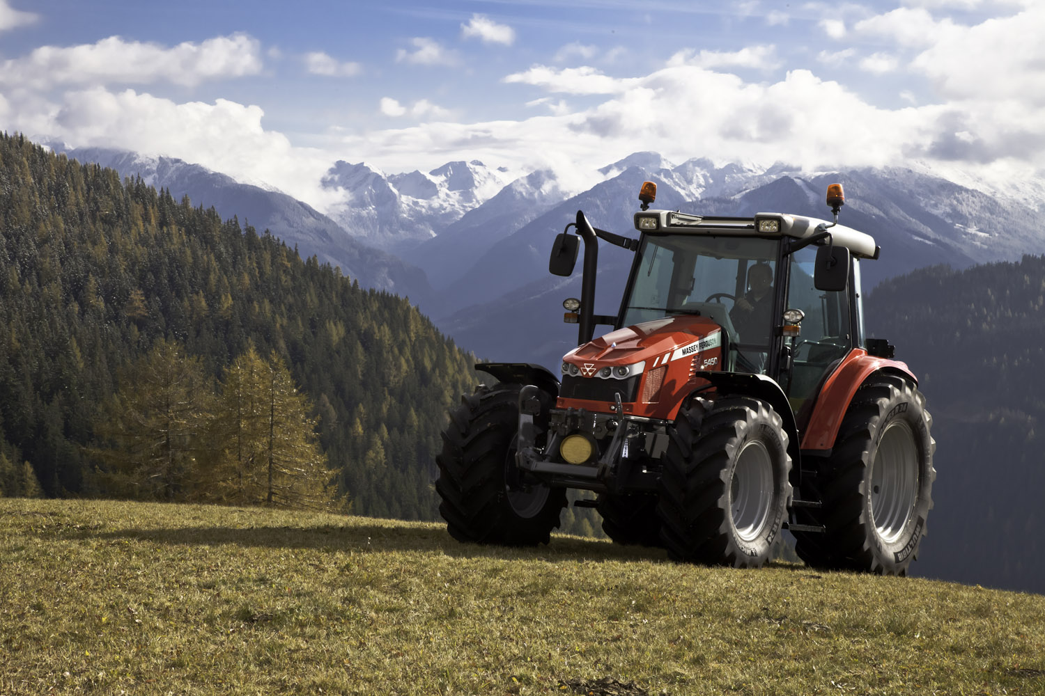 Massey Ferguson 5400 Hakkında bilgiler - Massey Fergusun Özellikleri